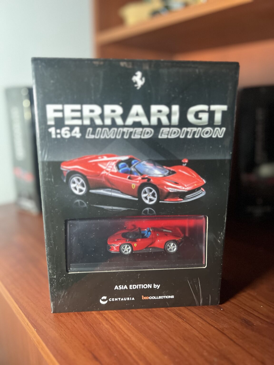 CENTAURIA x IXO COLLECTIONS FERRARI GT 1:64 Magazine ASIA EDITION ...