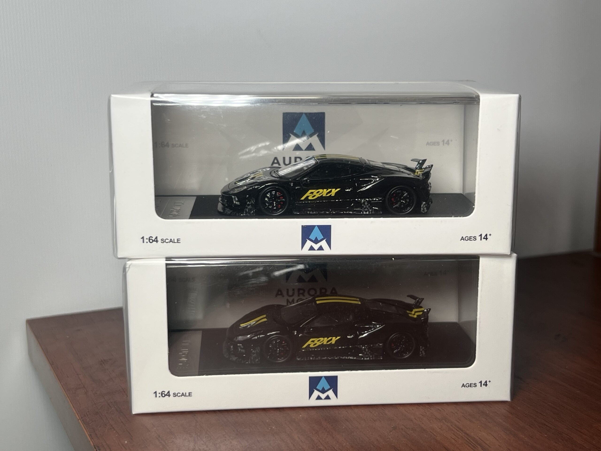 Aurora Model 1:64 Mansory Ferrari F8XX Tributo Negro | HW Bogotá