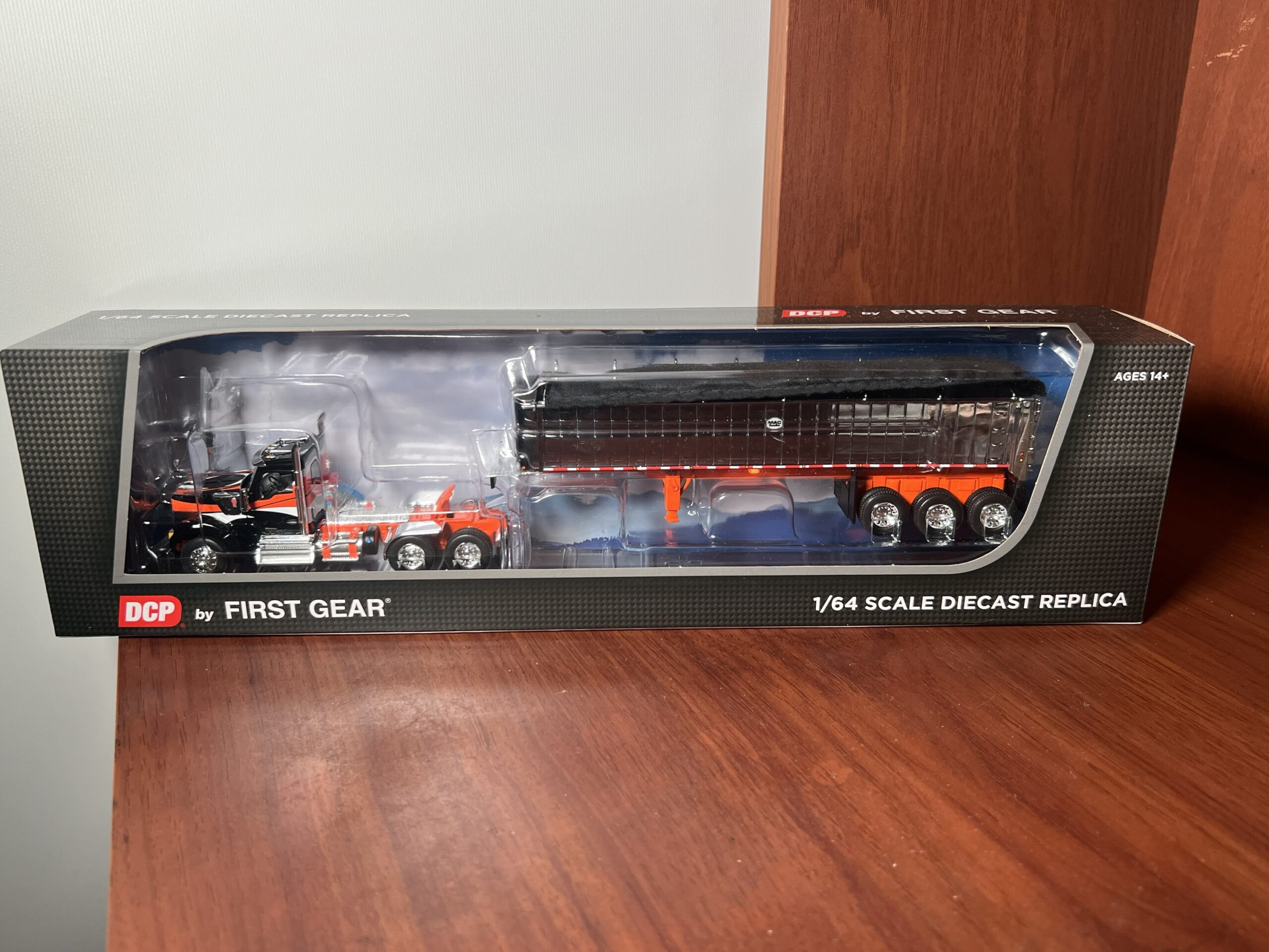 DCP 1:64 Black & Orange Kenworth W990 Day-Cab with Tri-Axle Chrome End ...