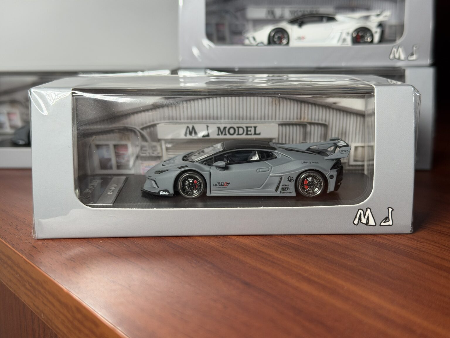 MJ Model 1:64 Huracan LP610 GT LB-Silhouette Works Gris | HW Bogotá