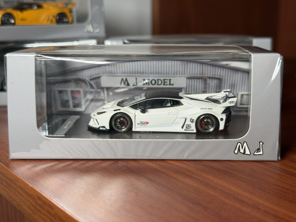 MJ Model 1:64 Huracan LP610 GT LB-Silhouette Works Blanco | HW Bogotá