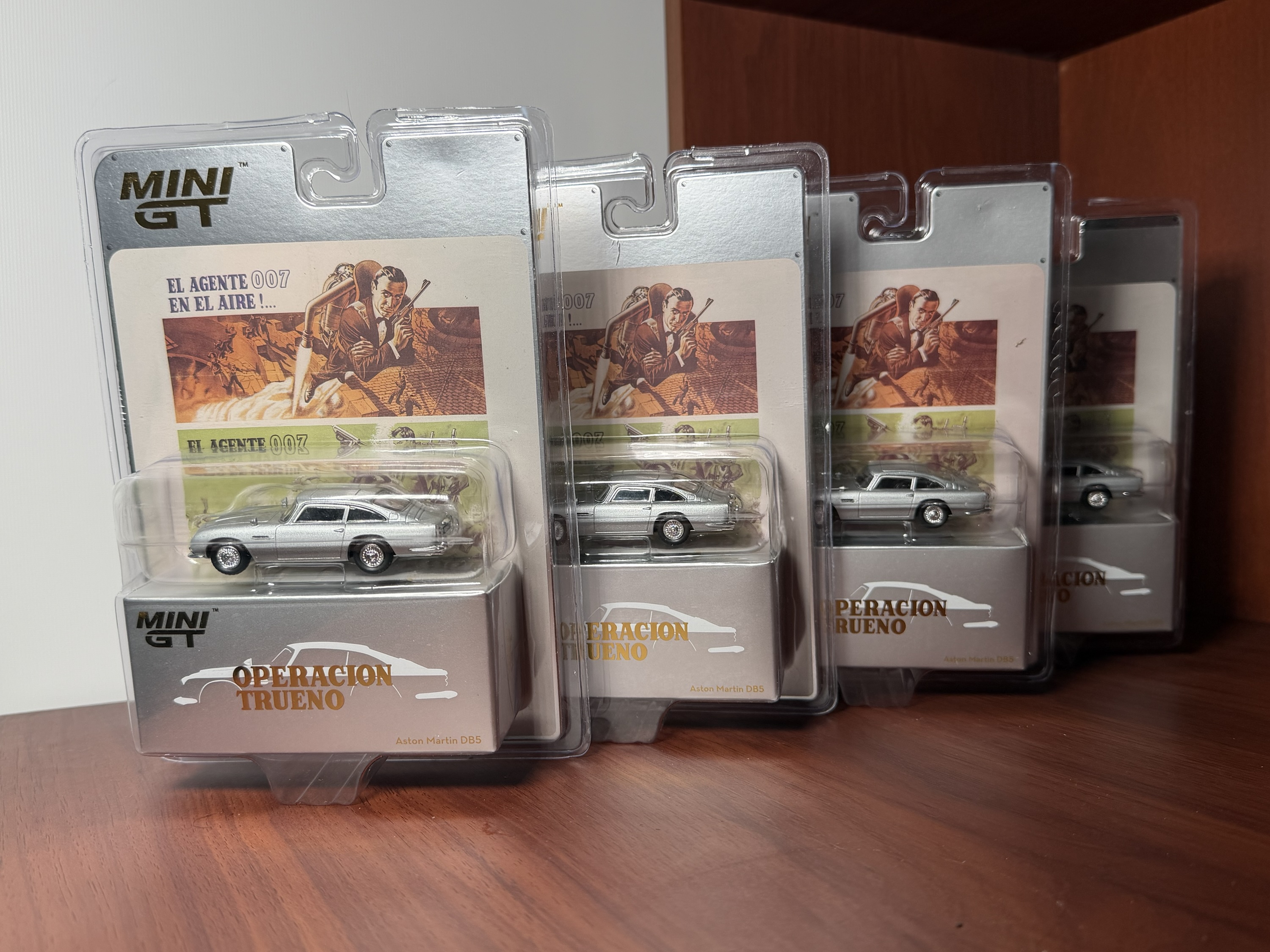 MINI GT 1:64 Aston Martin DB5 James Bond “Thunderball” Operación Trueno ...