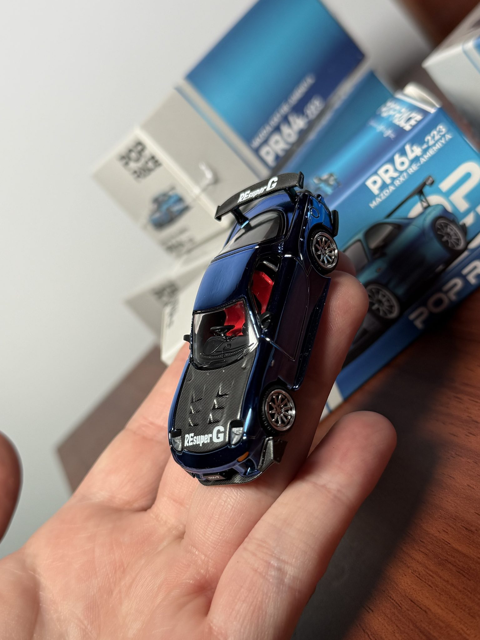 Pop Race 1:64 MAZDA RX7 RE-AMEMIYA WIDEBODY - BLUE CHROME | HW Bogotá